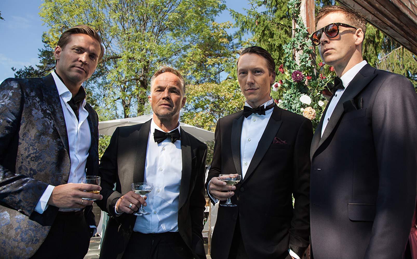 Sección visual de Exit (Serie de TV) - FilmAffinity