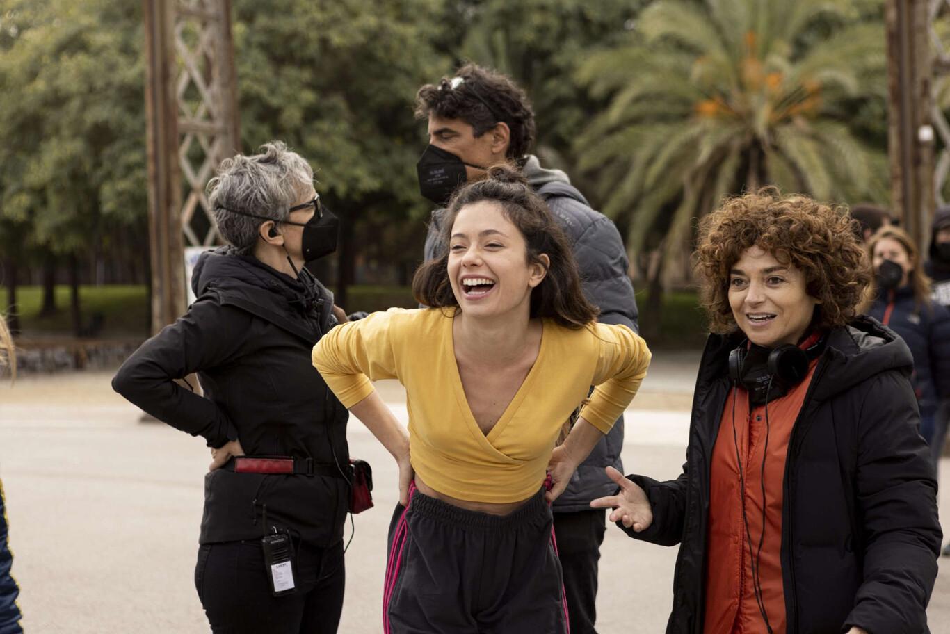 Image gallery for Fácil (TV Miniseries) - FilmAffinity