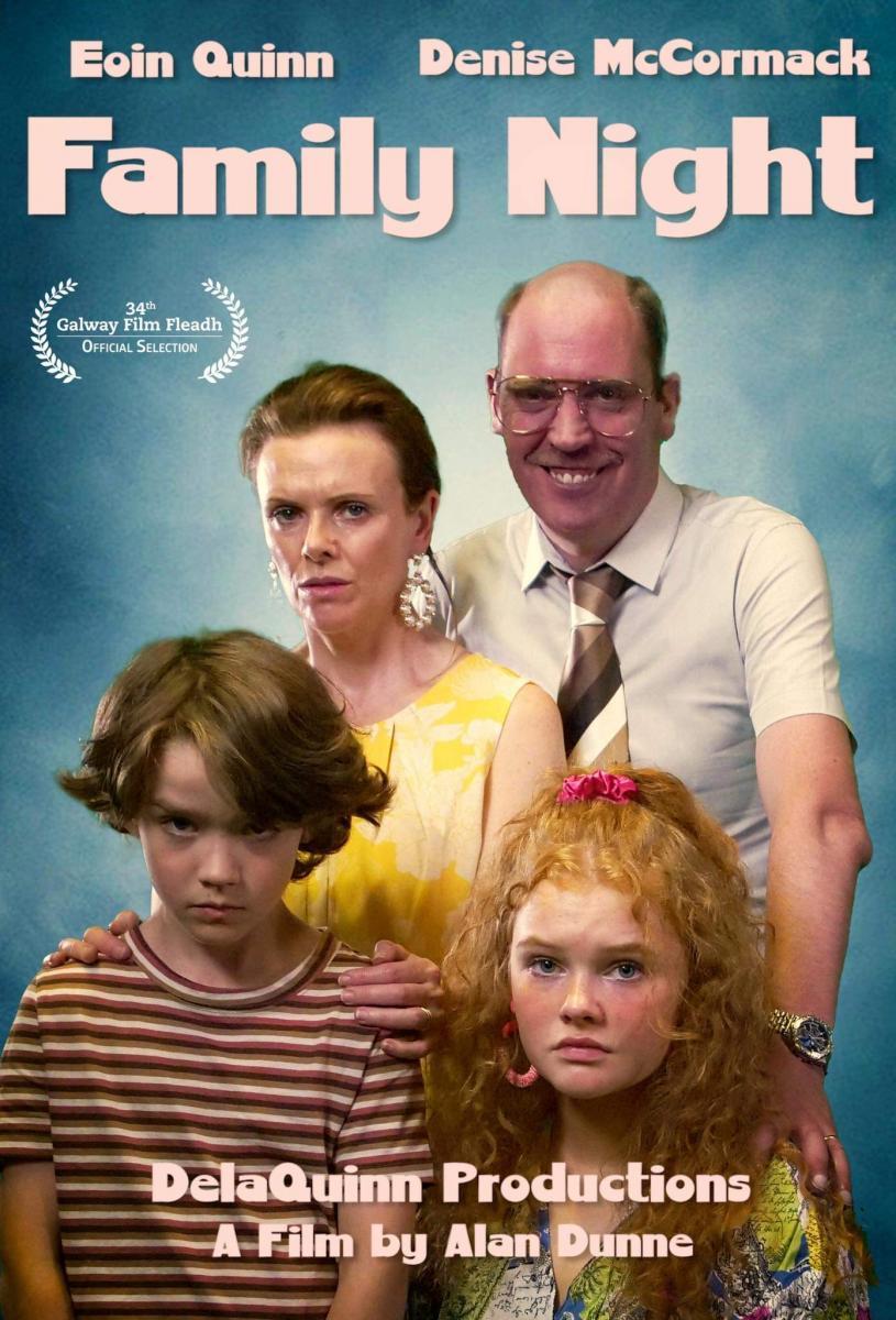 Sección visual de Family Night (C) - FilmAffinity