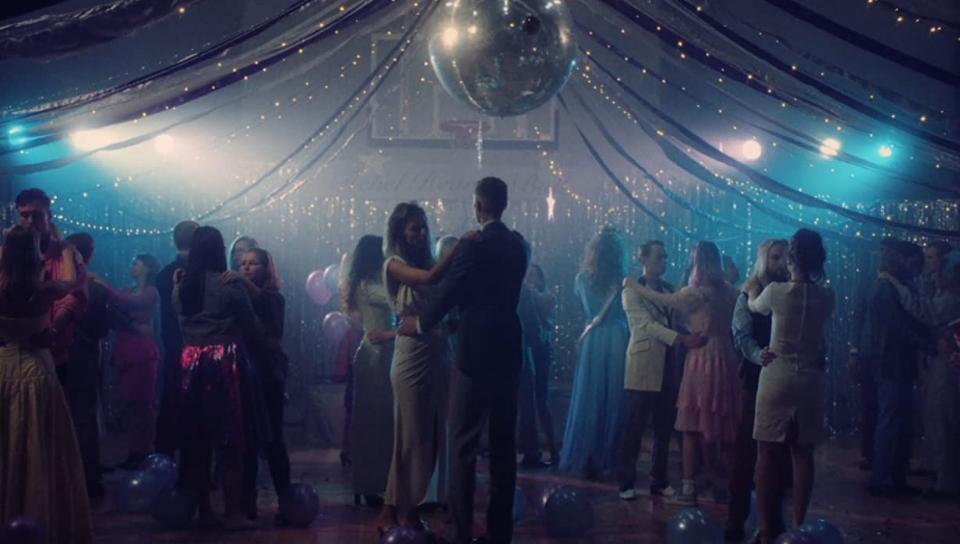 Sección visual de First Aid Kit: Fireworks (Vídeo musical) - FilmAffinity