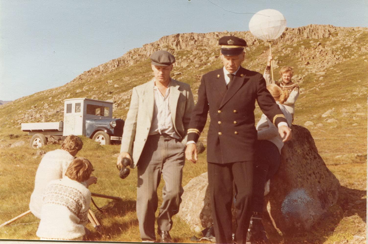 Image gallery for Flæðarmál (TV) - FilmAffinity