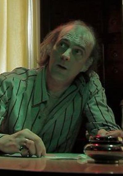 Sección visual de Frontman (C) - FilmAffinity