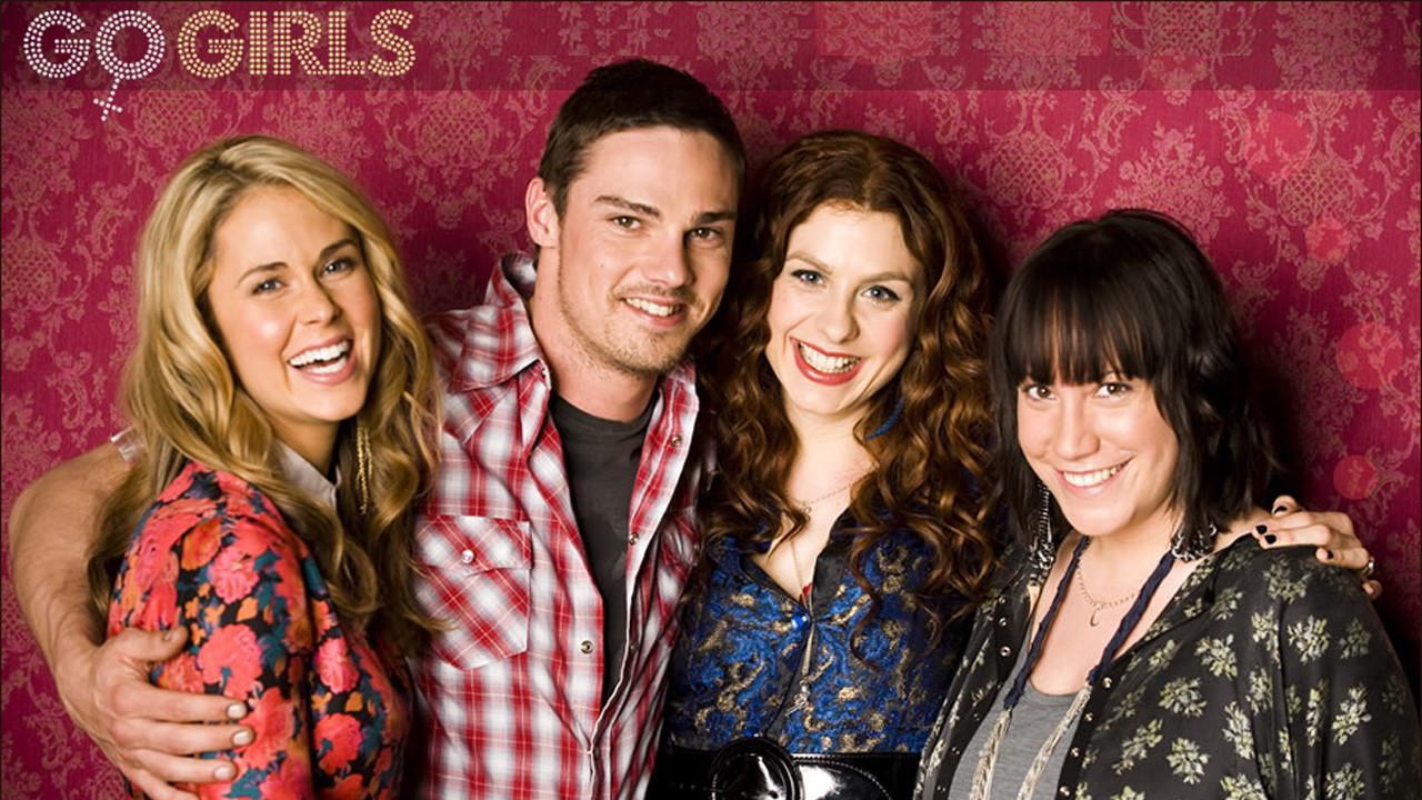 Sección visual de Go Girls (Serie de TV) - FilmAffinity