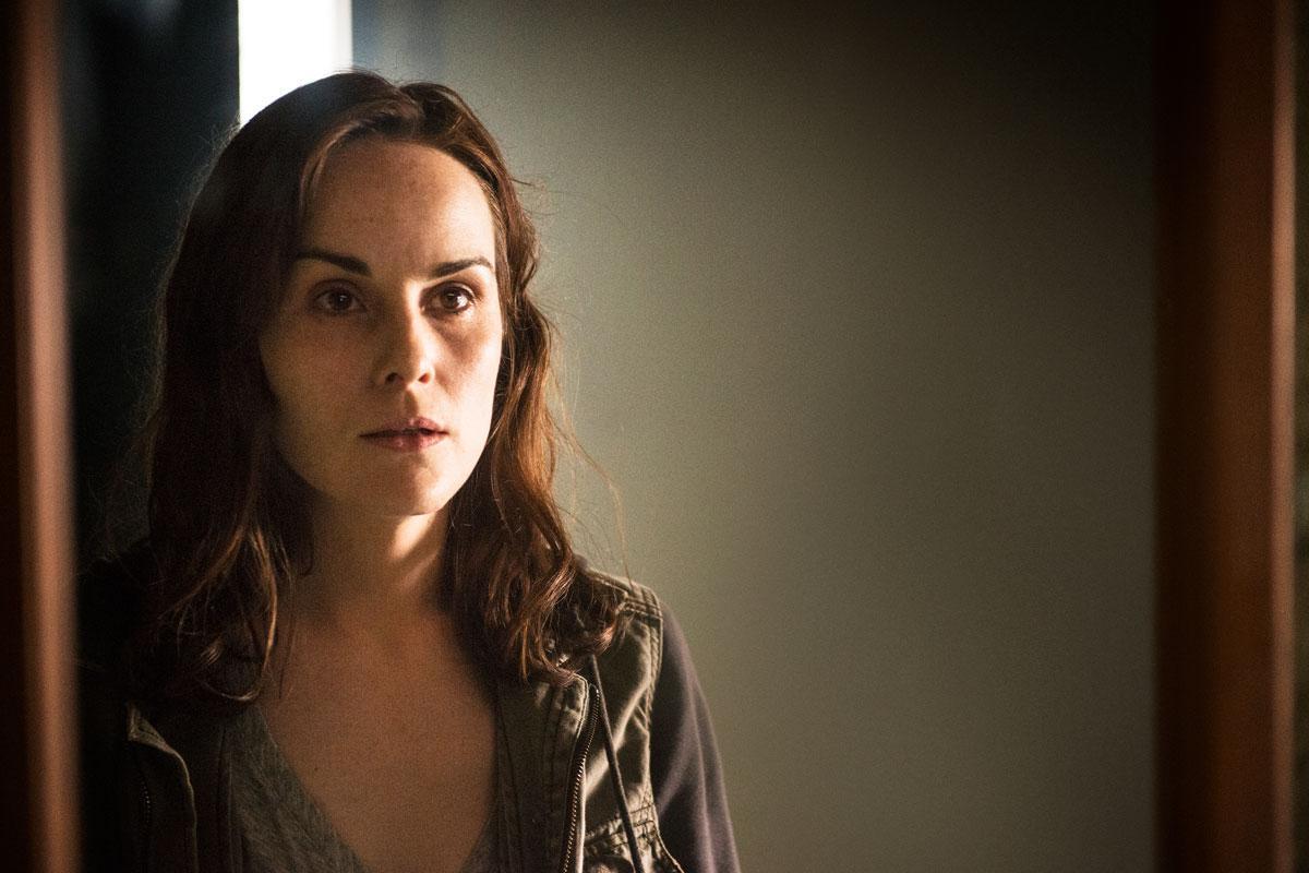 Image gallery for Good Behavior (TV Series) - FilmAffinity