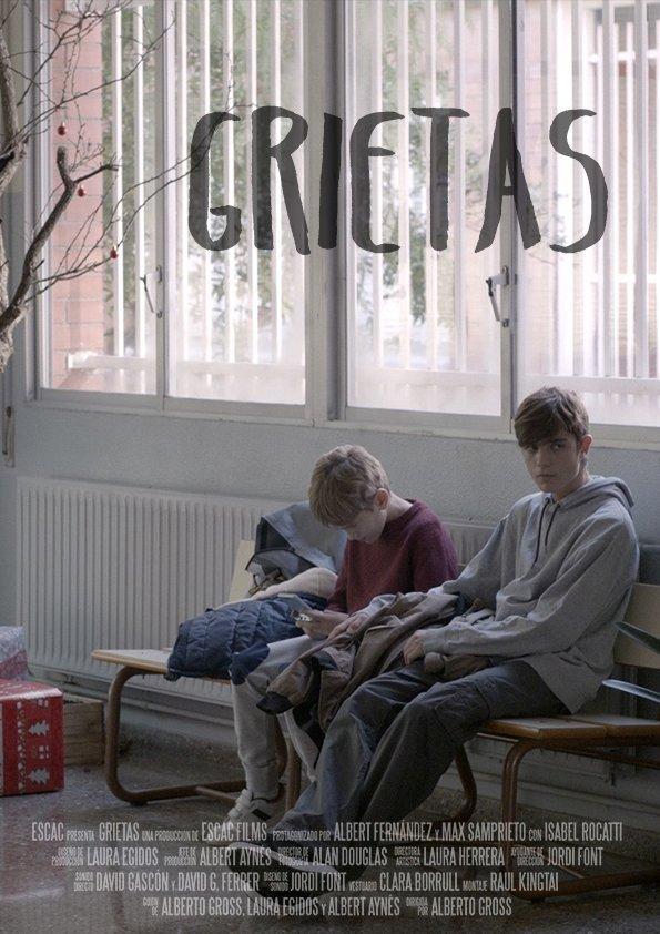 Sección visual de Grietas (C) - FilmAffinity
