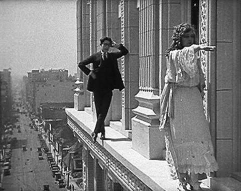 Sección visual de Harold, el nuevo doctor - FilmAffinity