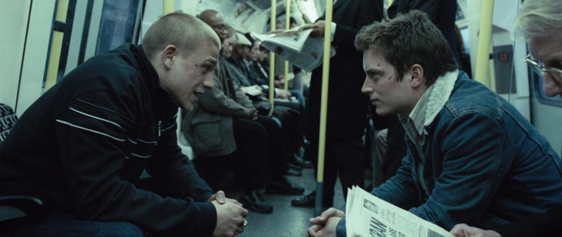 Sección visual de Hooligans - FilmAffinity