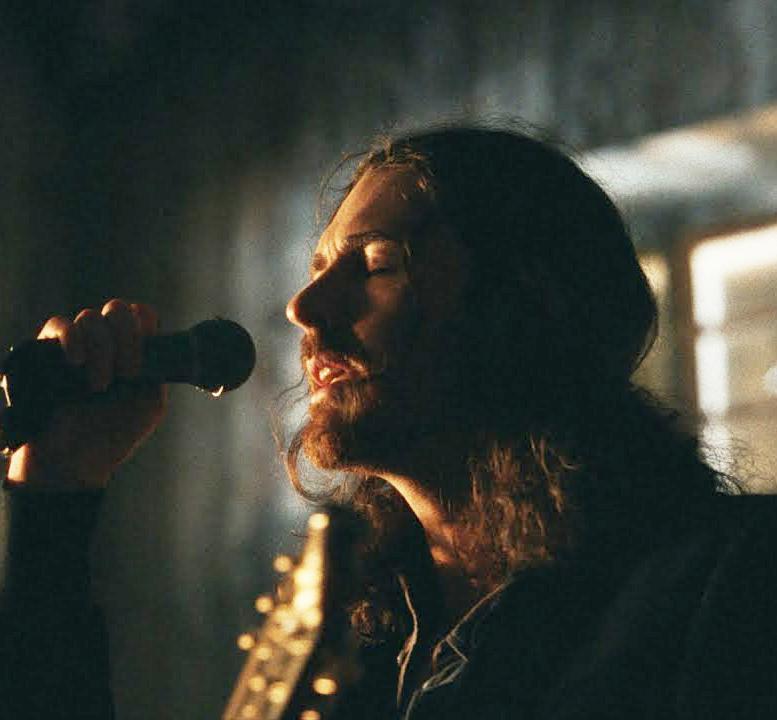Image gallery for Hozier: Francesca (Music Video) - FilmAffinity