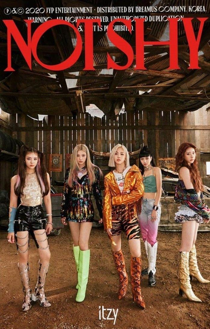 Sección visual de Itzy: Not Shy (Vídeo musical) - FilmAffinity