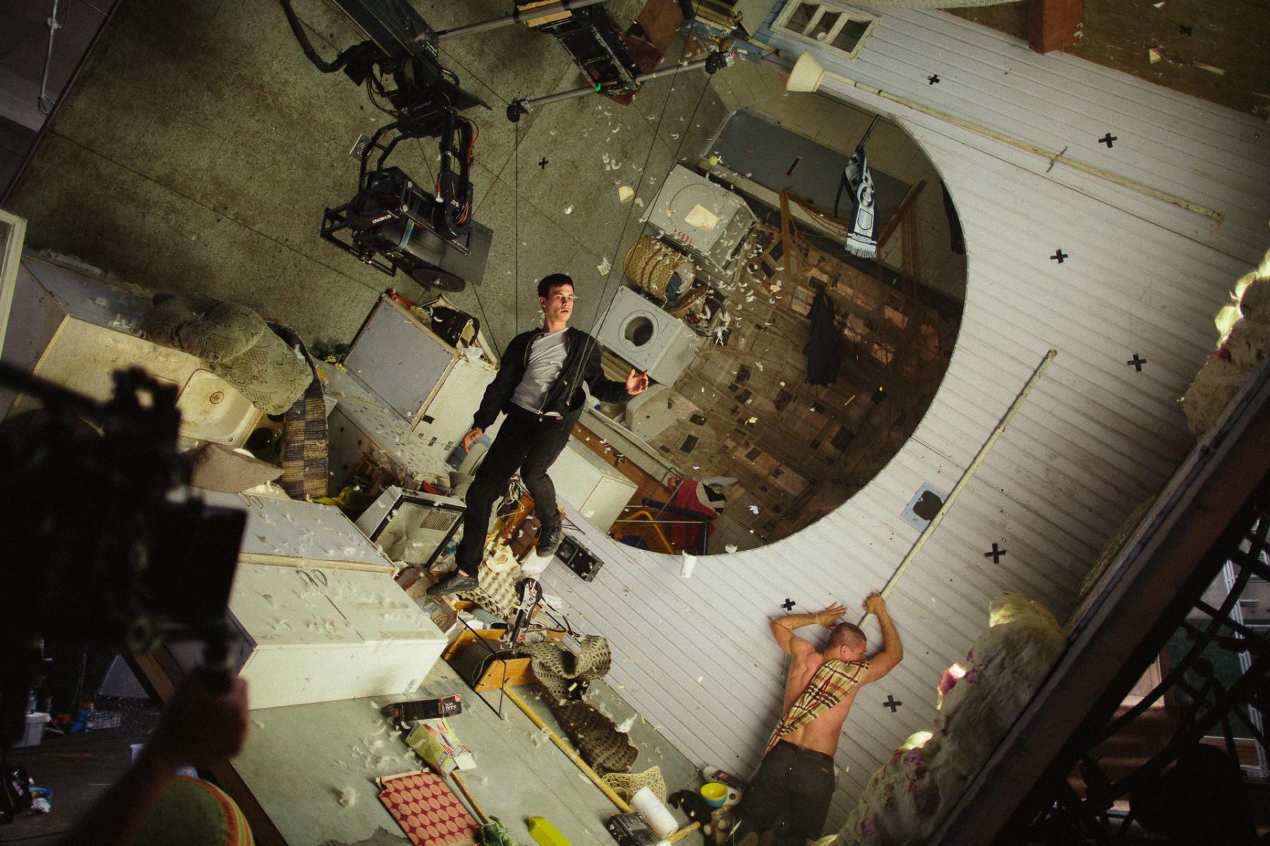 Image gallery for Jupiter's Moon - FilmAffinity