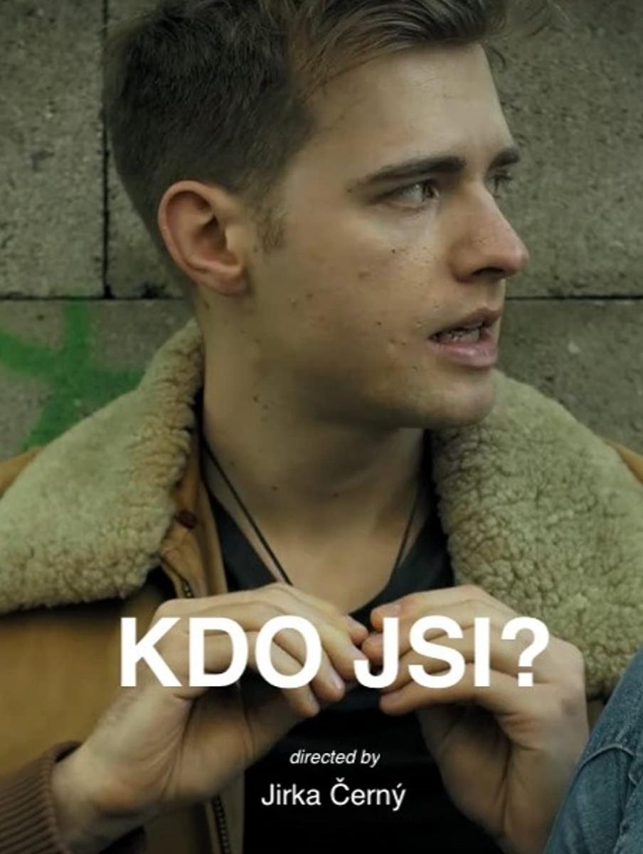 Sección visual de Kdo jsi? (C) - FilmAffinity