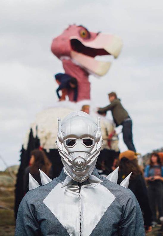 Sección visual de King Gizzard & the Lizard Wizard: People-Vultures ...