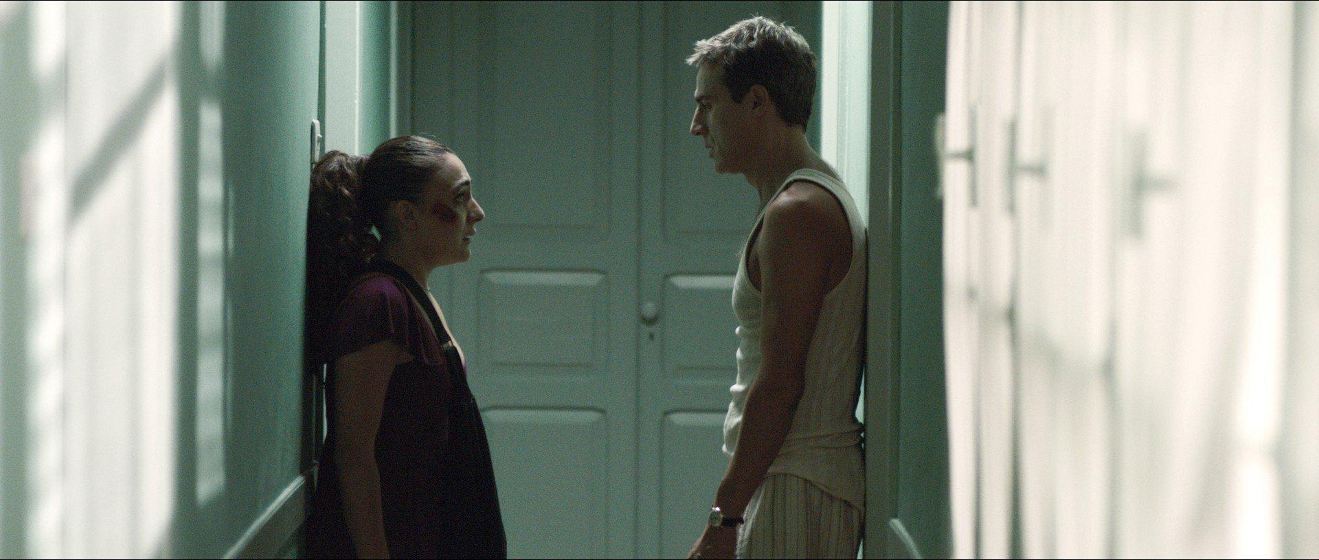 Sección visual de La isla interior - FilmAffinity