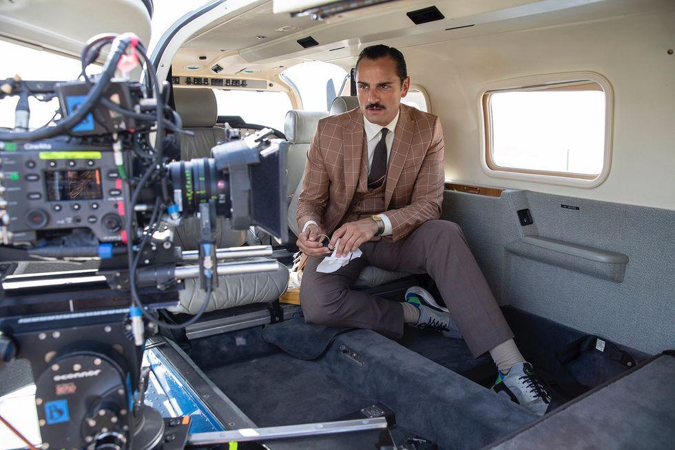 Sección visual de La línea invisible (Miniserie de TV) - FilmAffinity