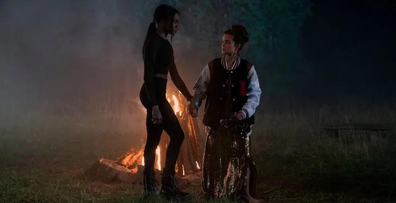 Sección visual de La primera muerte (Serie de TV) - FilmAffinity