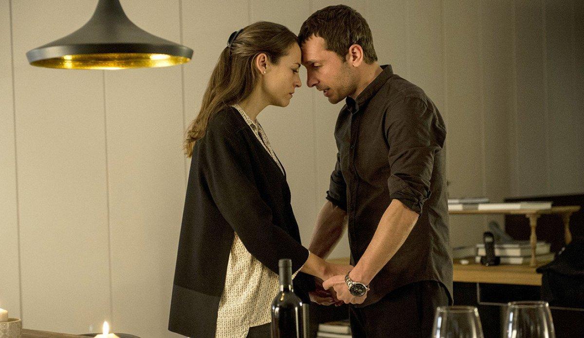 Image gallery for Lifeline (TV Series) - FilmAffinity