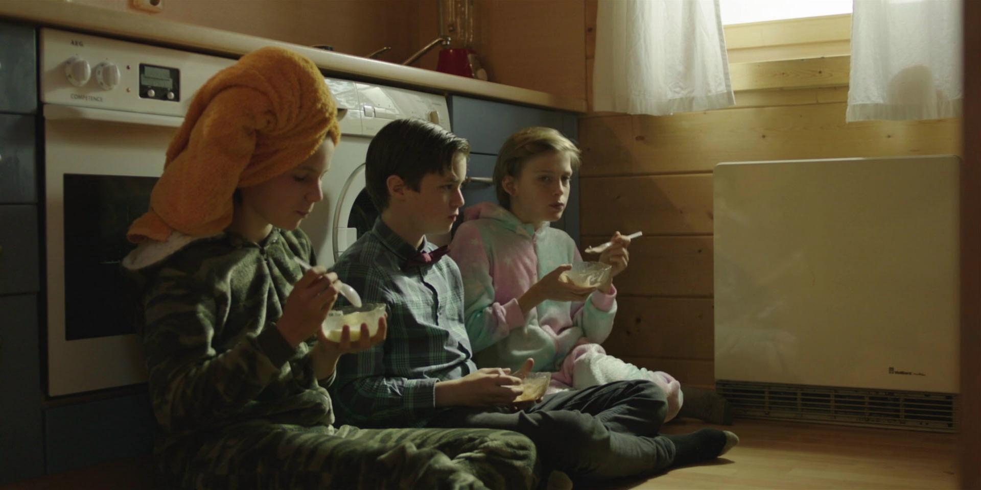 Image gallery for Lolo (S) - FilmAffinity