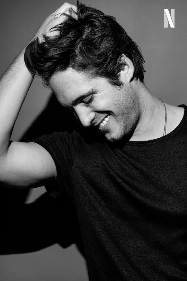 Image gallery for Luis Miguel, The Series (TV Series) - FilmAffinity