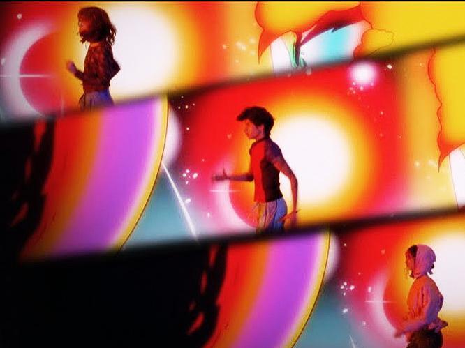 Image gallery for M83: Oceans Niagara (Music Video) - FilmAffinity