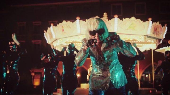 Image gallery for MeTube 2: August Sings Carmina Burana (S) - FilmAffinity