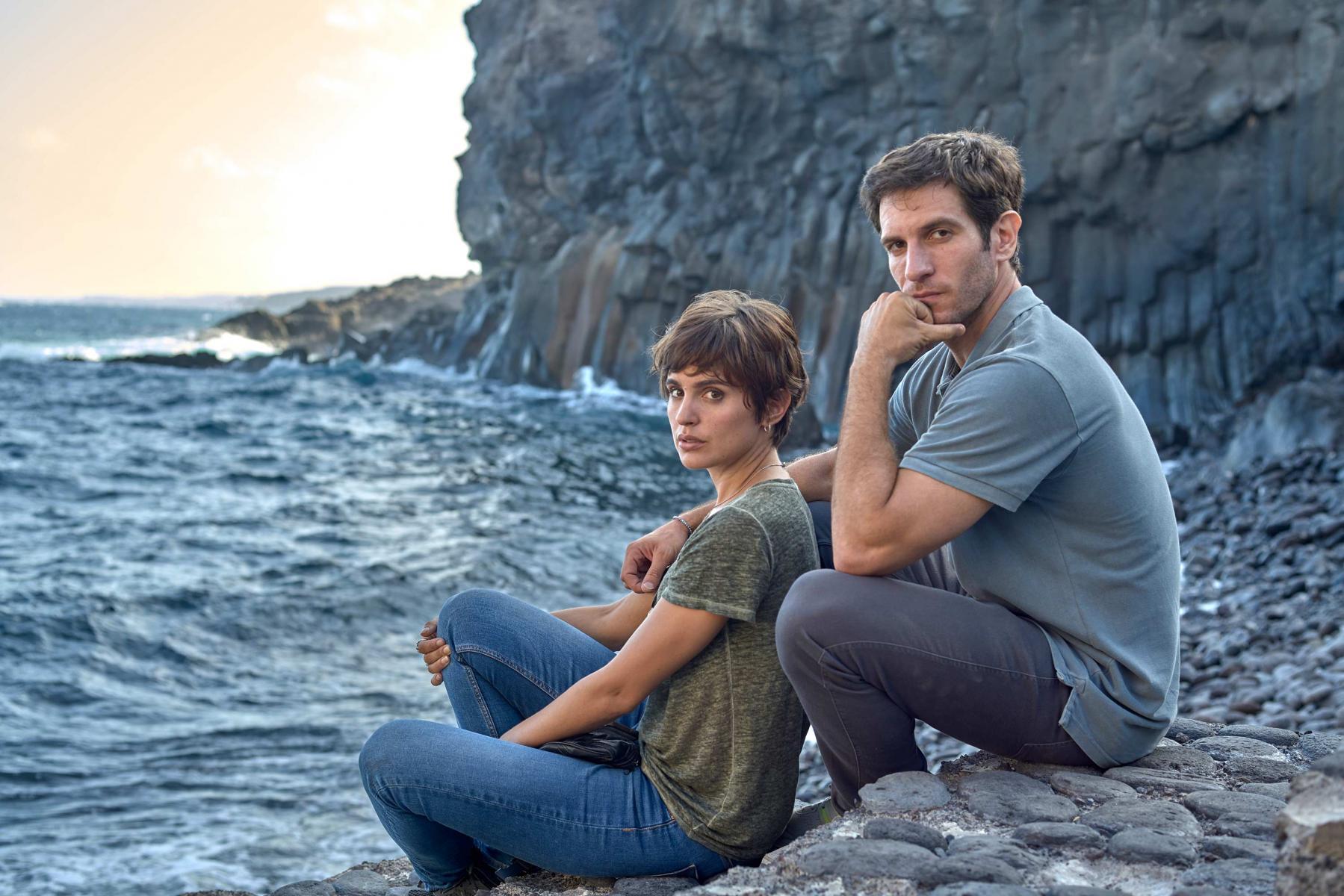 Image gallery for "Mist & the Maiden " - FilmAffinity