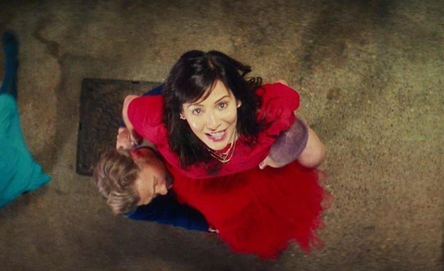 Image gallery for Natalie Imbruglia: Build It Better (Music Video ...