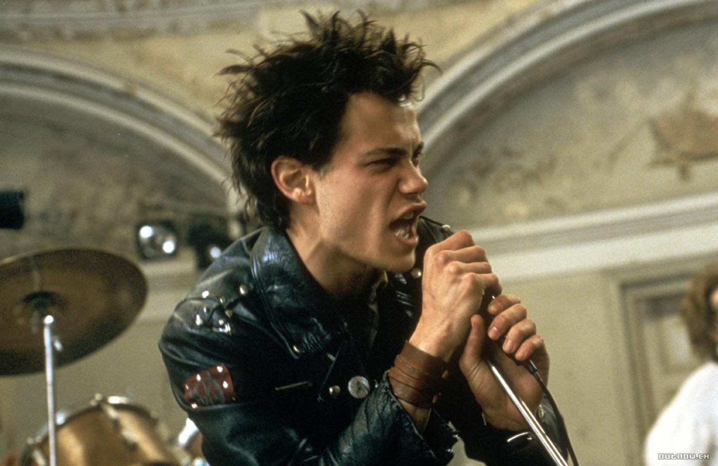 Image gallery for Never Mind the Wall - FilmAffinity