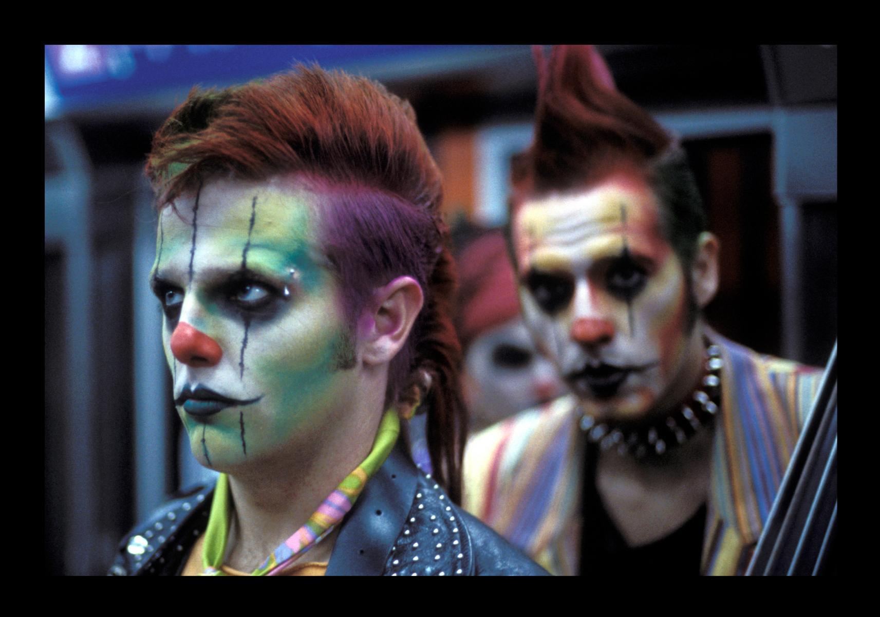 Image gallery for November - FilmAffinity