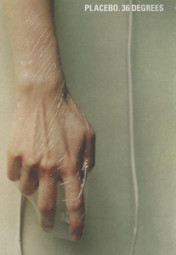 Sección visual de Placebo: 36 Degrees (Vídeo musical) - FilmAffinity