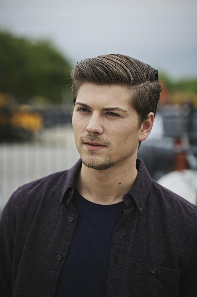 Sección visual de Scream (Serie de TV) - FilmAffinity