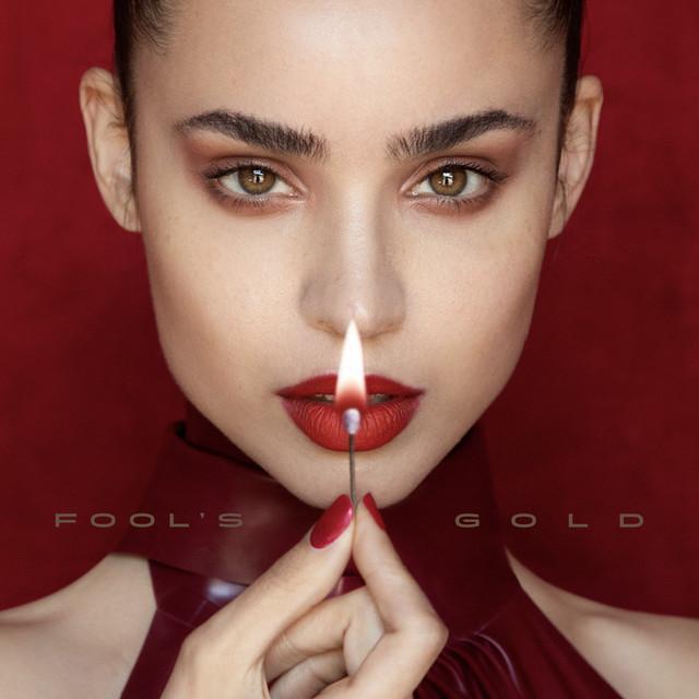 Sección visual de Sofia Carson: Fool's Gold (Vídeo musical) - FilmAffinity