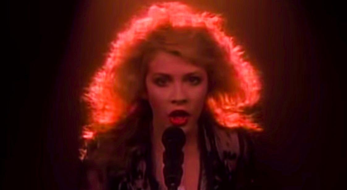 Sección visual de Stevie Nicks: Stand Back (Vídeo musical) - FilmAffinity