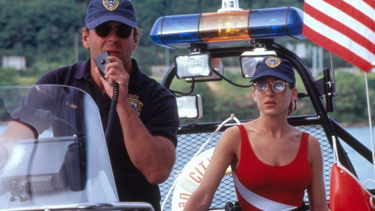 Image gallery for Striking Distance - FilmAffinity
