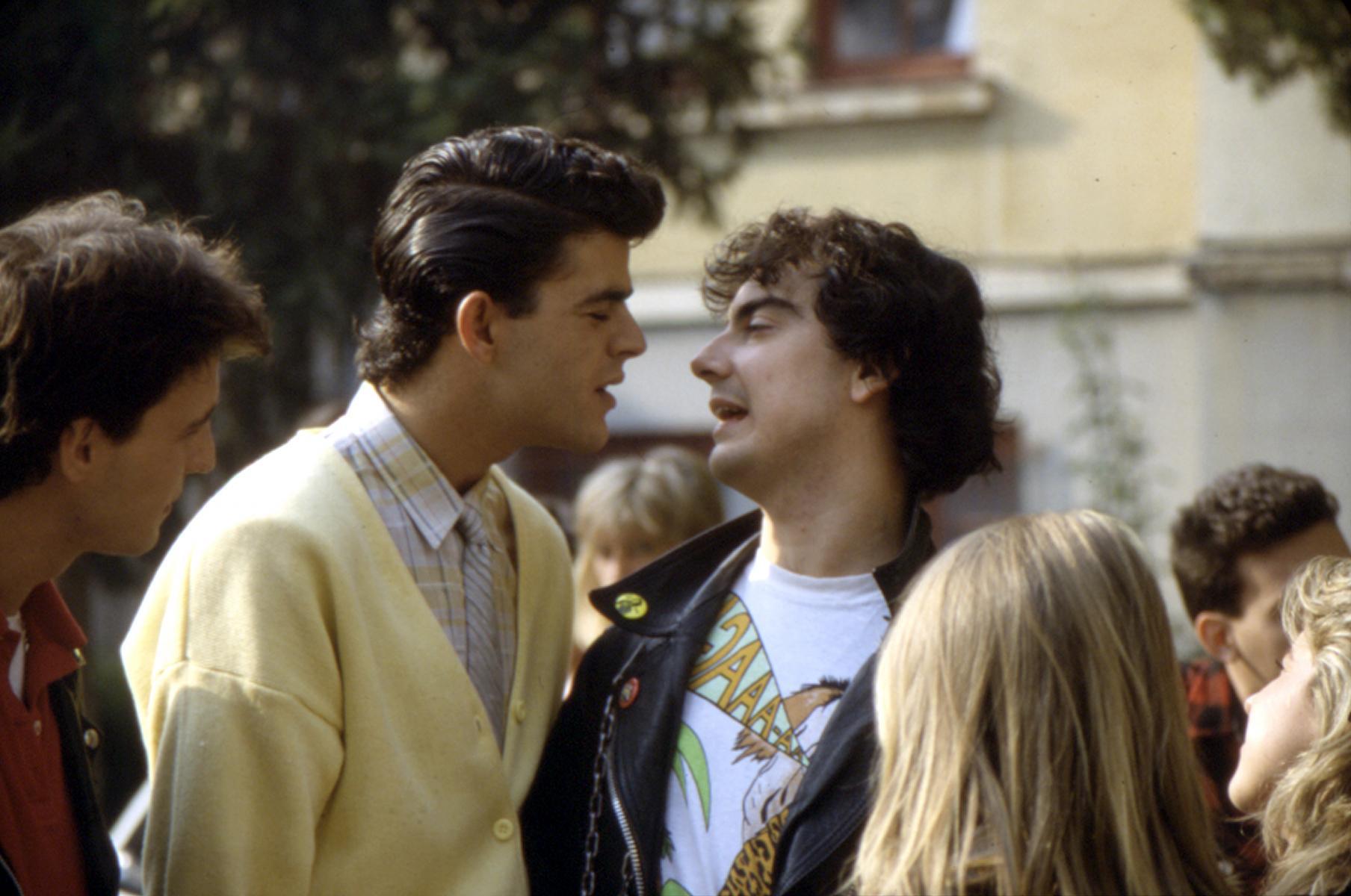 Sección visual de Sufre mamón - FilmAffinity