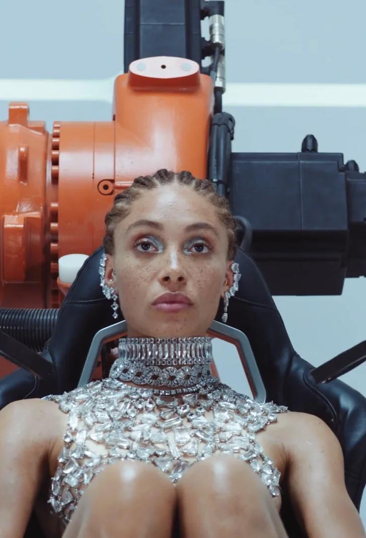 Sección visual de Swarovski: Welcome to Wonderlab (C) - FilmAffinity