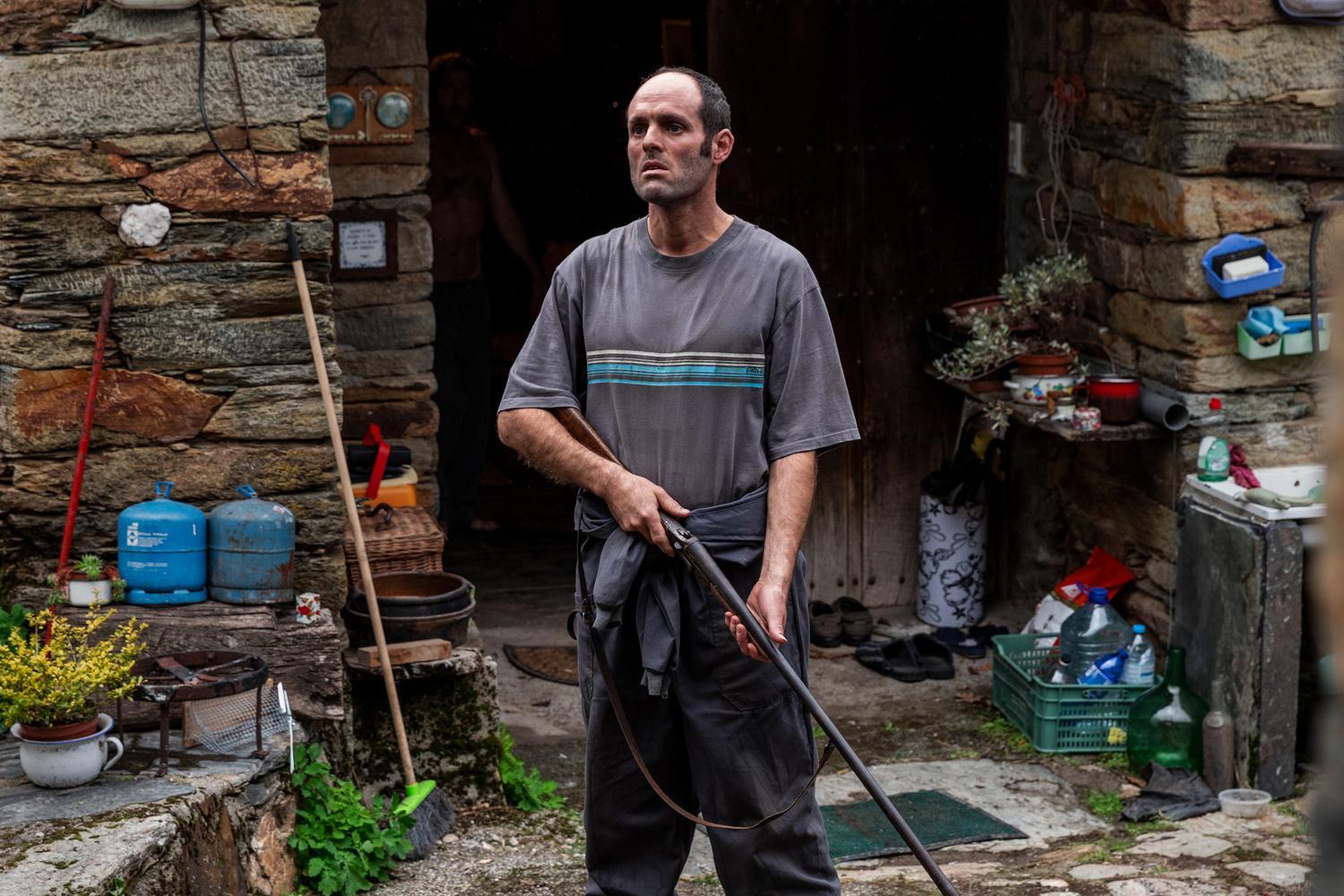 Image gallery for The Beasts - FilmAffinity