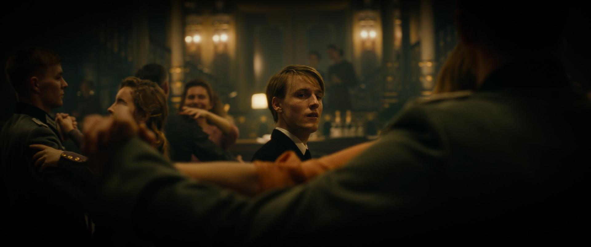 Image gallery for "The Forger " - FilmAffinity