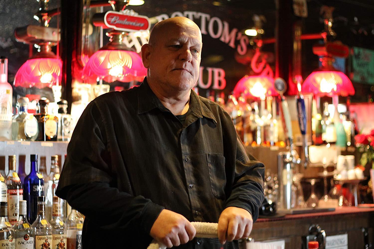 Sección visual de The Hall (C) - FilmAffinity