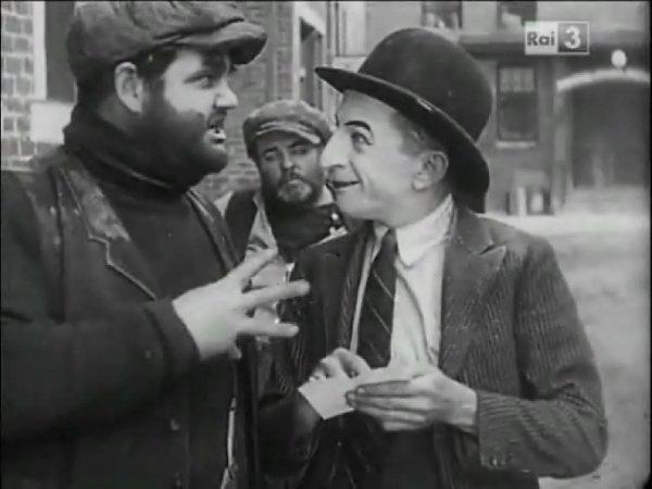 Image gallery for The Rent Collector (S) (S) - FilmAffinity