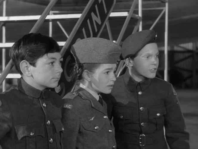 Image gallery for The Stolen Airliner - FilmAffinity