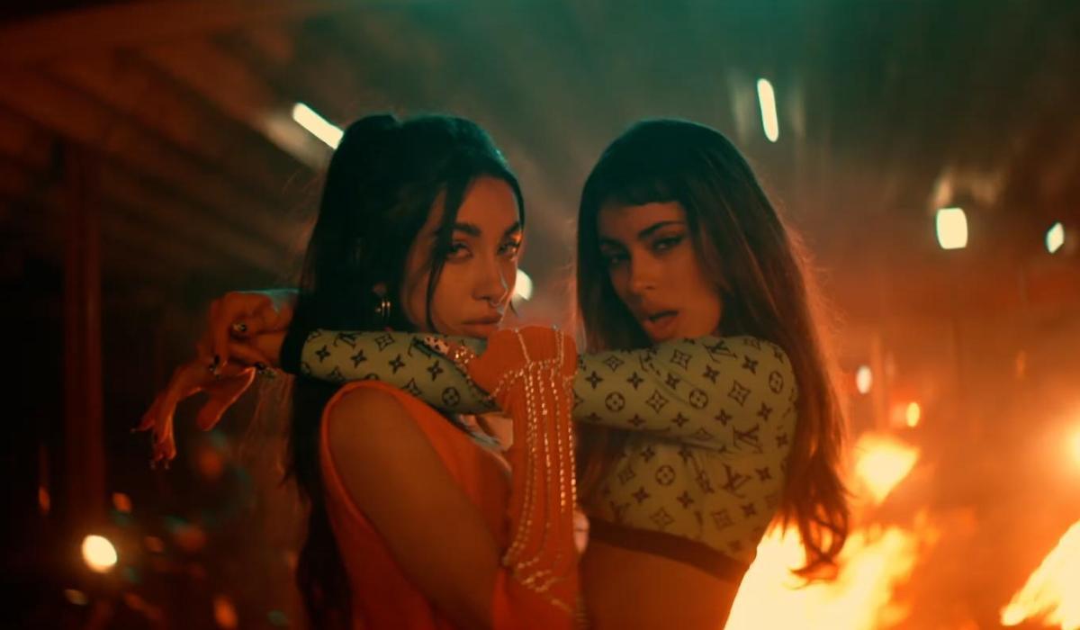 Sección visual de Tini & María Becerra: Miénteme (Vídeo musical ...