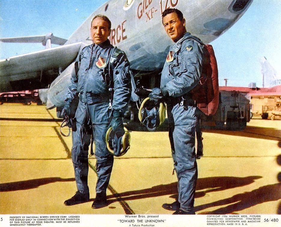 Image gallery for Toward the Unknown - FilmAffinity