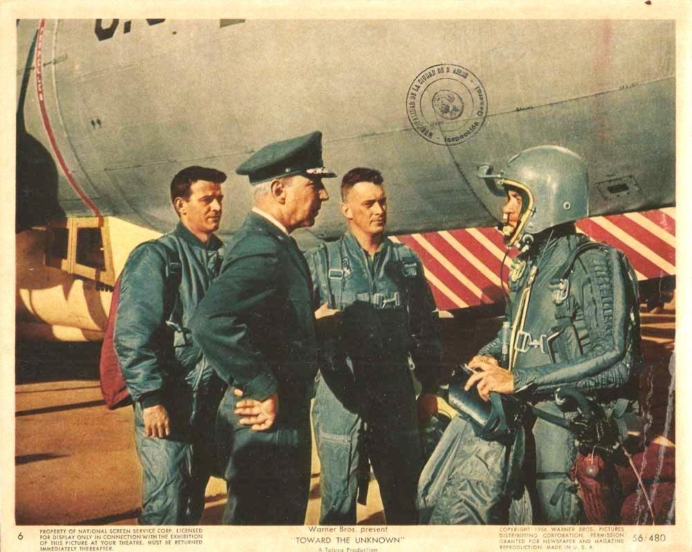 Image gallery for Toward the Unknown - FilmAffinity