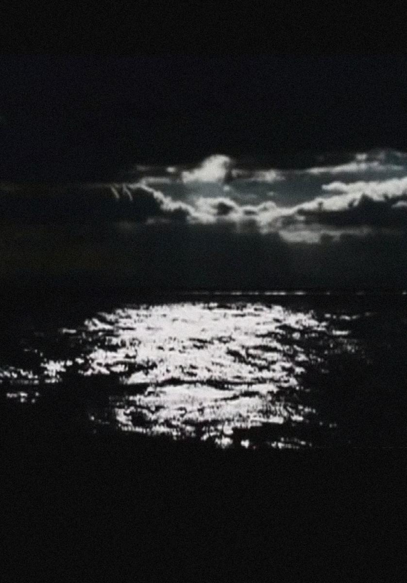 Sección visual de Wave (C) - FilmAffinity