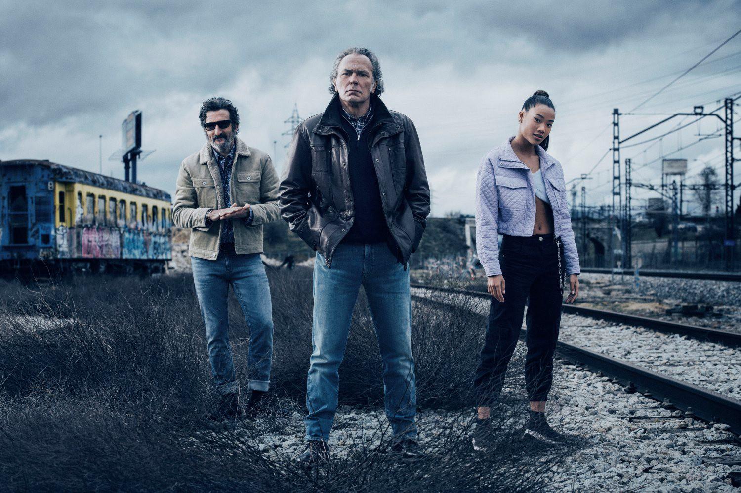 Image gallery for Wrong Side Of The Tracks (TV Series) - FilmAffinity