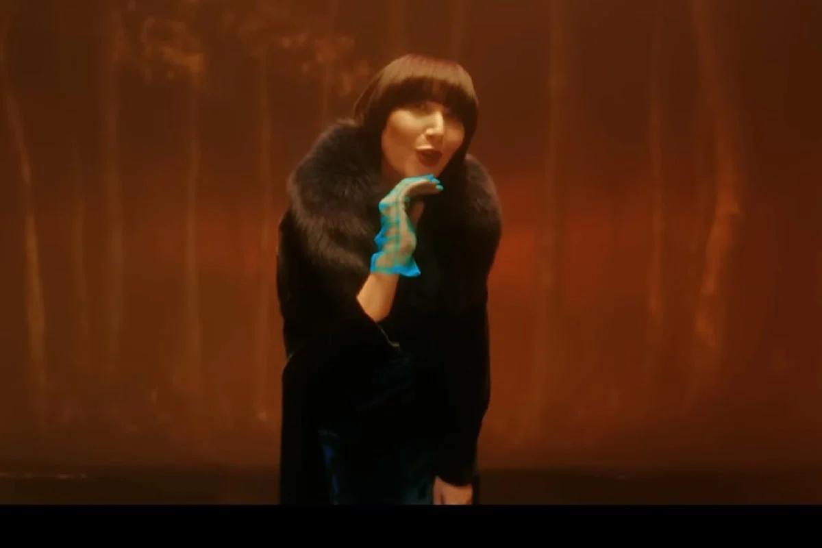 Sección visual de Yeah Yeah Yeahs: Wolf (Vídeo musical) - FilmAffinity