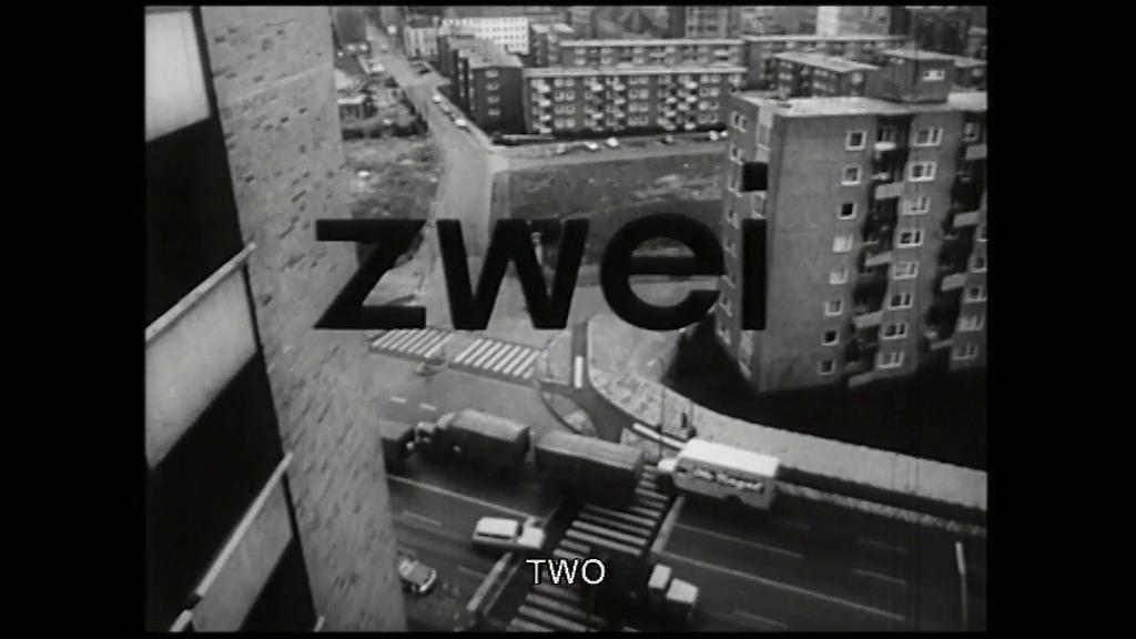 Sección visual de Zwei - FilmAffinity