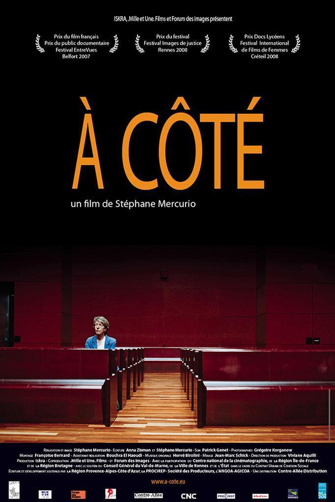 À côté (2007) - FilmAffinity