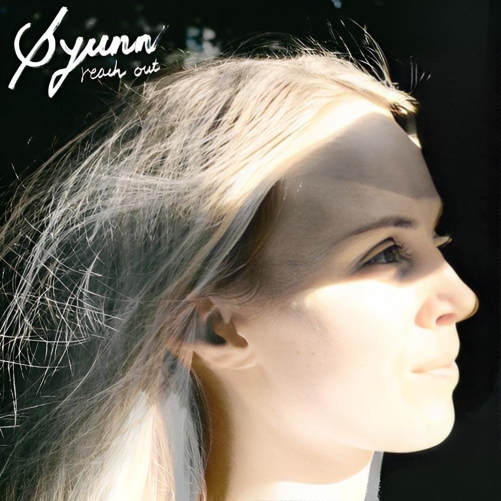 Image gallery for Øyunn: Reach Out (Music Video) - FilmAffinity