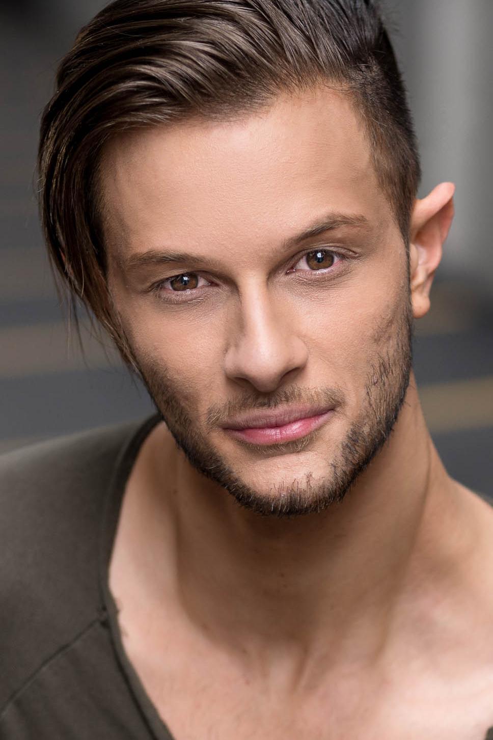 Adam Ovadia - FilmAffinity